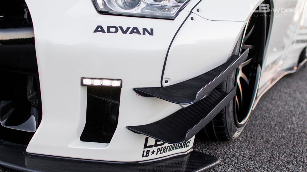 Liberty Walk | Nissan GT-R R35 Type 2 Front Bumper & Diffuser ...