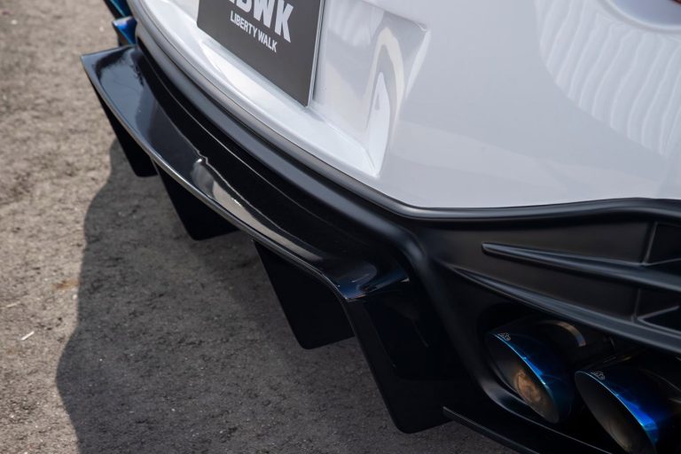 Liberty Walk Nissan R35 LB-Silhouette WORKS GT 35GT-RR – Liberty Walk ...